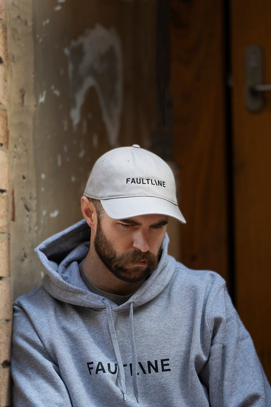 CAPS – FAULTLINE THE LABEL